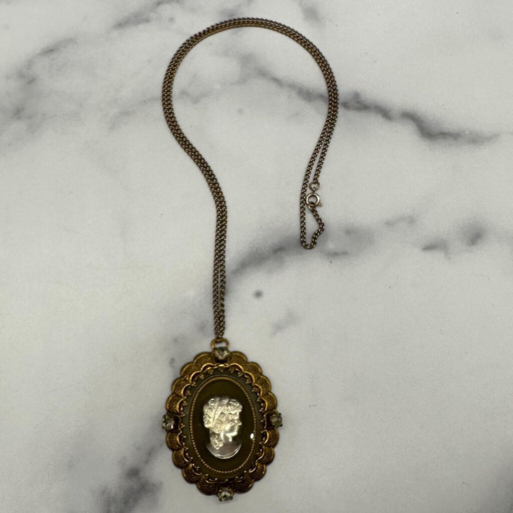 West German Cameo Pendant - Vintage Jewerly Collect